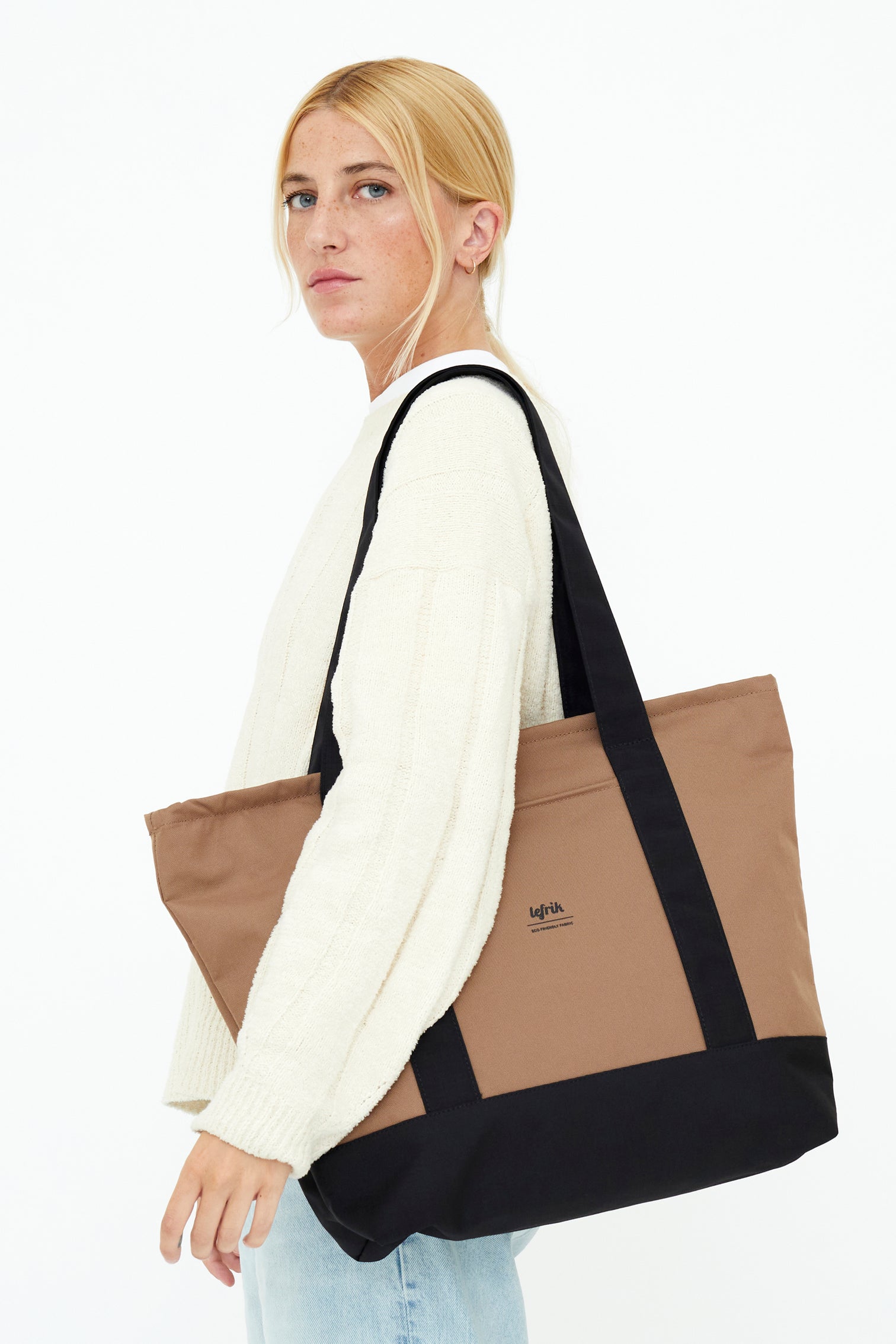 Lefrik - Backpacks, bags and accesories made from recycled plastic